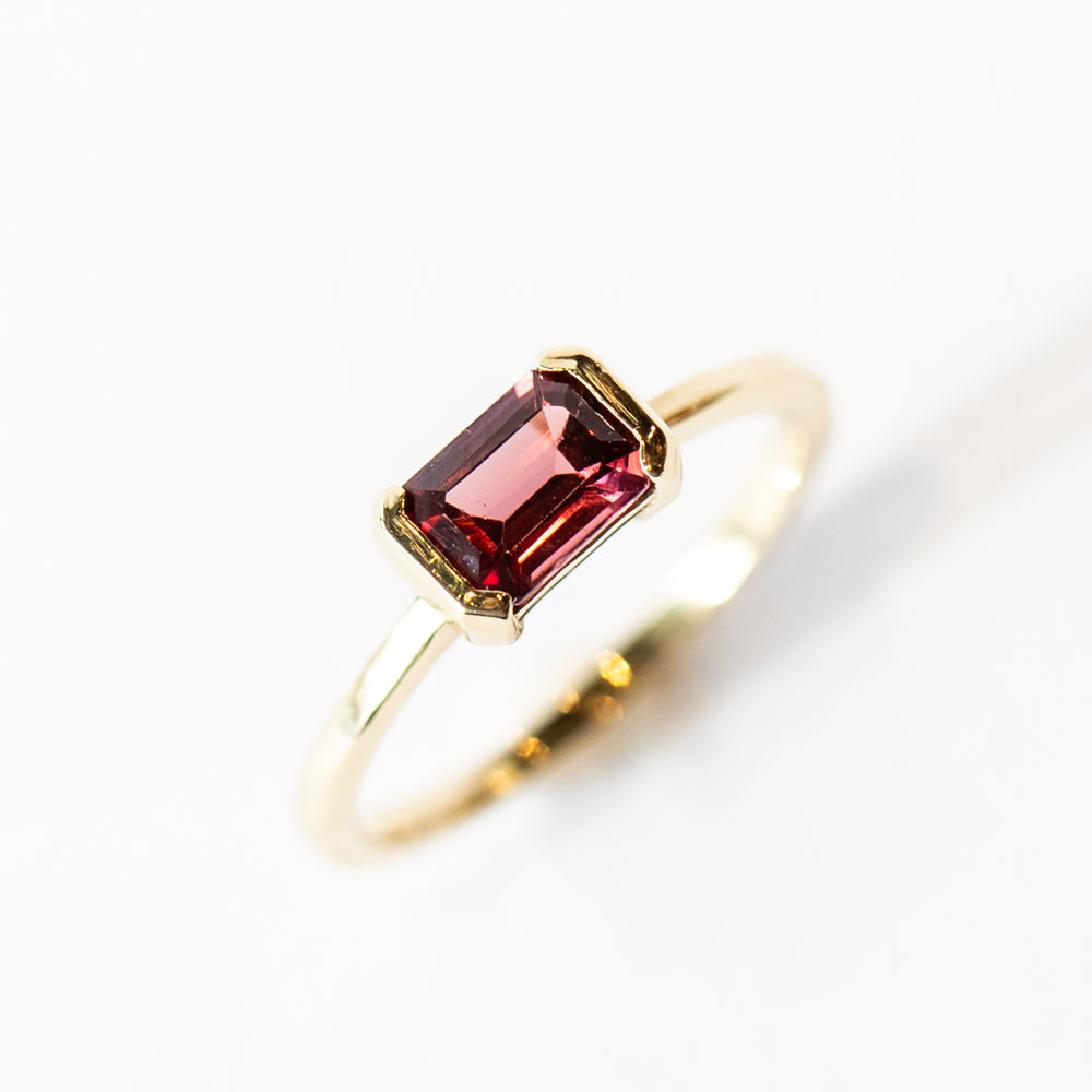 Ladha | Vivant Garnet Ring – LAPIS